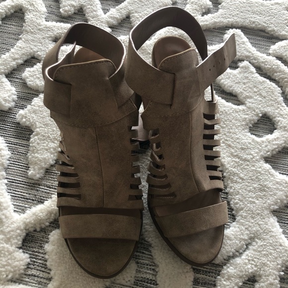 Delicious | Shoes | Delicious By Soda Yummy Cutout Taupe Stacked Heel ...